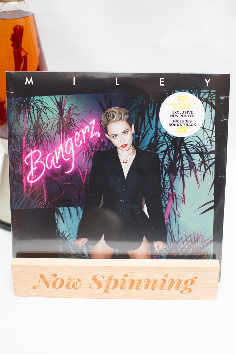 Miley Cyrus Bangerz Cover Deluxe